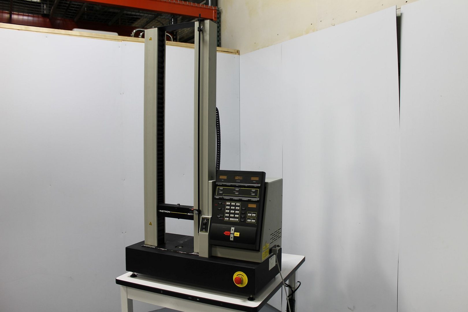 Instron 4411 Tensile Strength Tester Compression Push Pull Universal ...